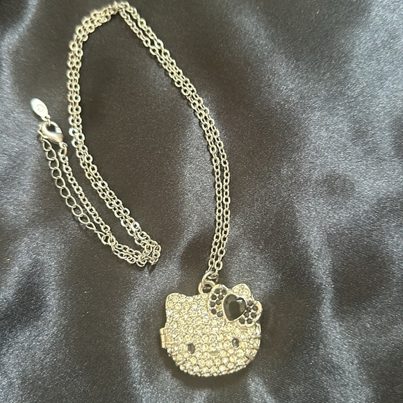 Hello Kitty | Jewelry | Vintage Hello Kitty Locket Necklace | Poshmark